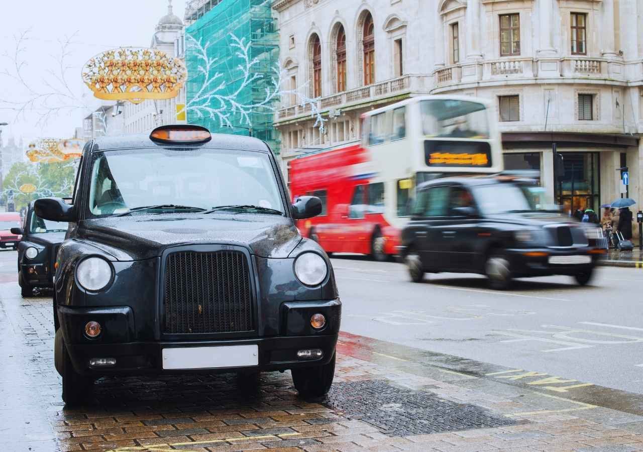 Explore Hidden Gems in England with Chertsey Taxis